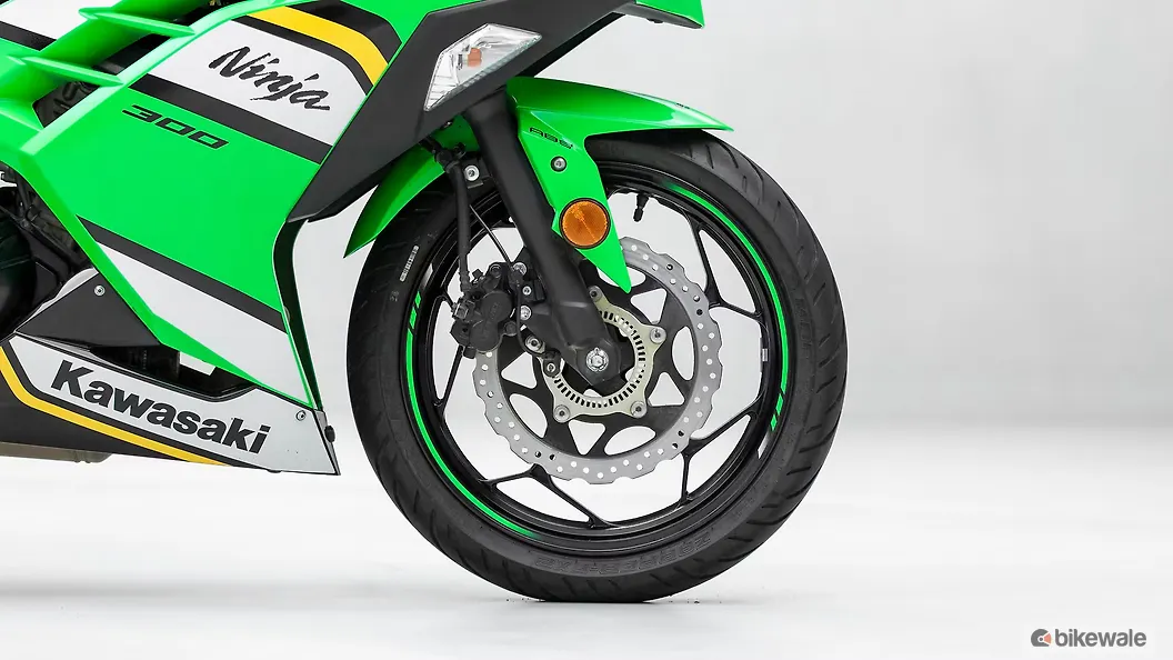 Kawasaki Ninja 300 Front Wheel Image – BikeWale