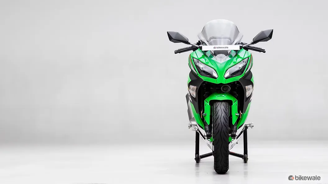 Kawasaki Ninja 300 Right Front Three Quarter Image – BikeWale
