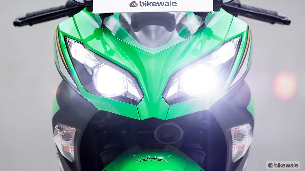 Kawasaki Ninja 300 Head Light Image – BikeWale