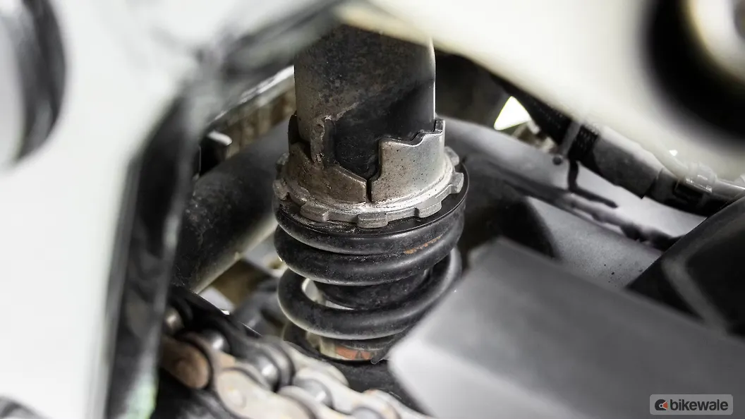 Kawasaki Ninja 300 Rear Suspension Image – BikeWale