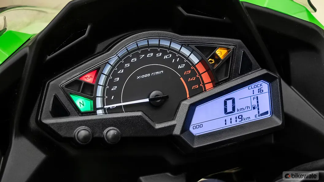 Kawasaki Ninja 300 Front View Image – BikeWale