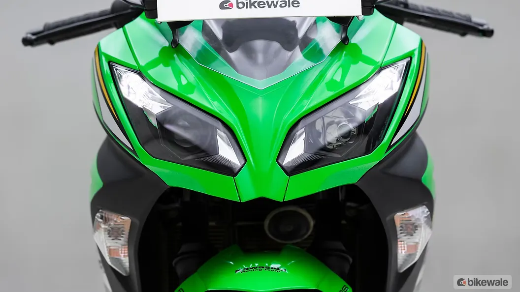 Kawasaki Ninja 300 [2025] Head Light Image – BikeWale