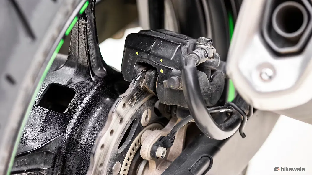 Kawasaki Ninja 300 Rear Disc Brake Caliper Image – BikeWale