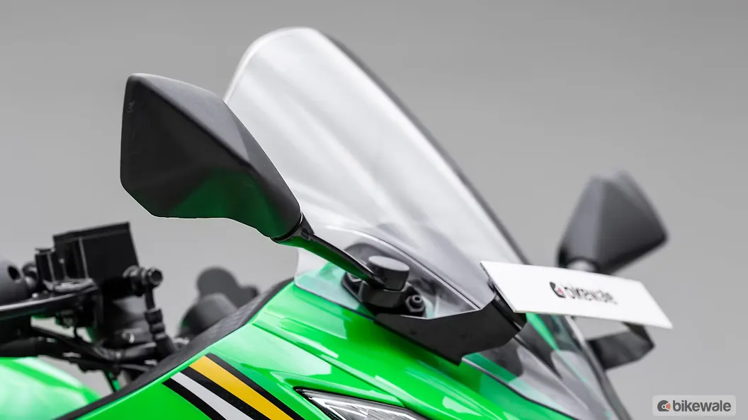 Kawasaki Ninja 300 [2025] Rear View Mirror Image – BikeWale
