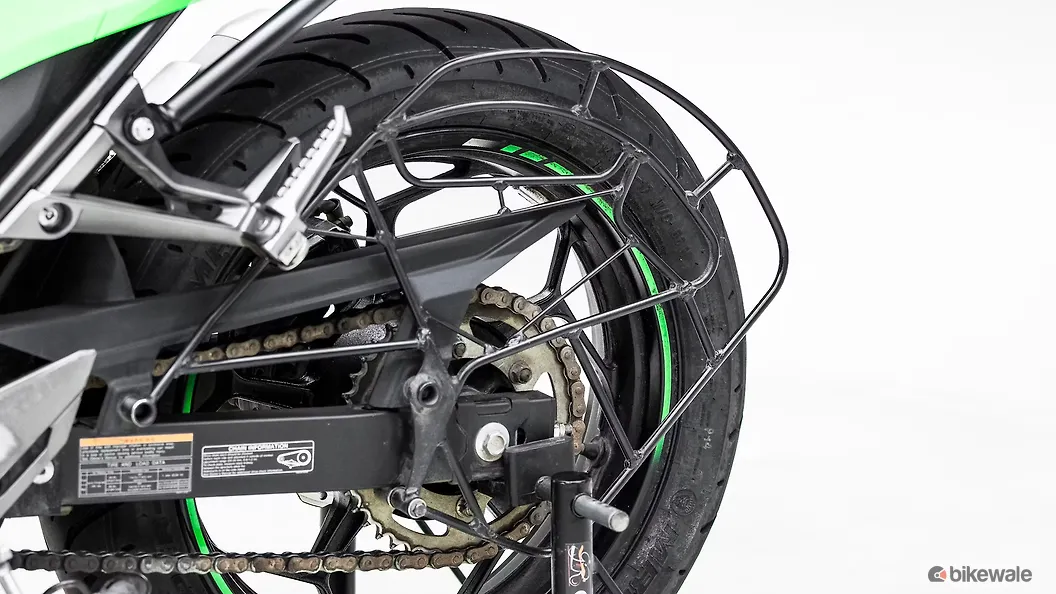 Kawasaki Ninja 300 Rear Reflex Reflector Image – BikeWale