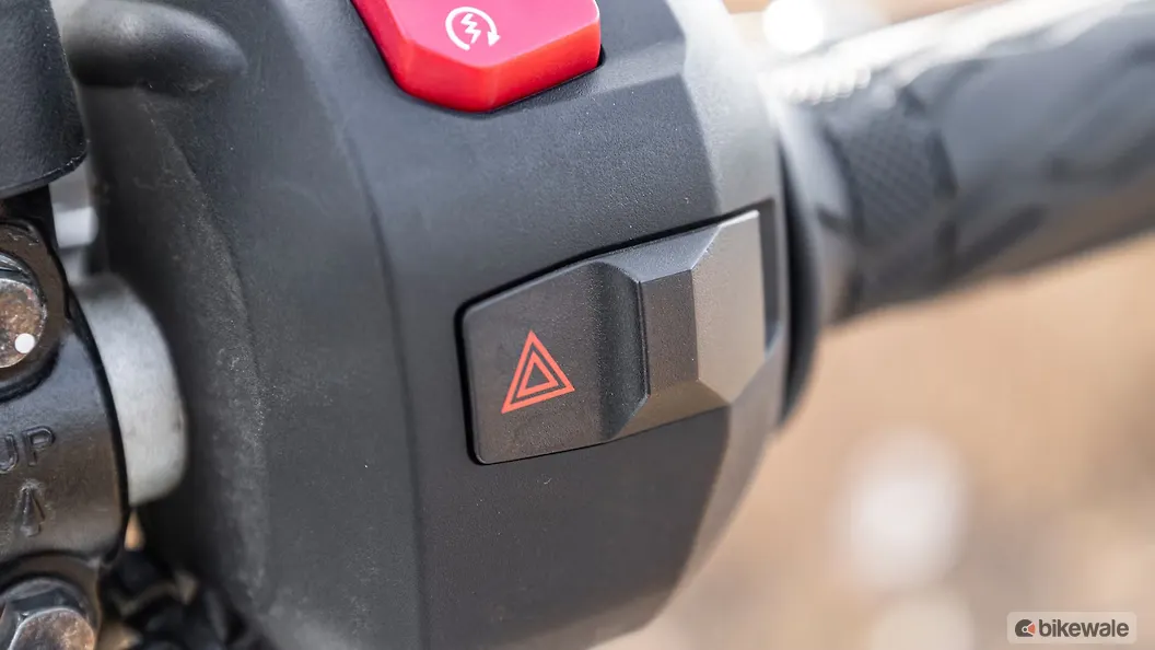 Suzuki V-Strom 800 DE Hazard Warning Lights Switch Image – BikeWale