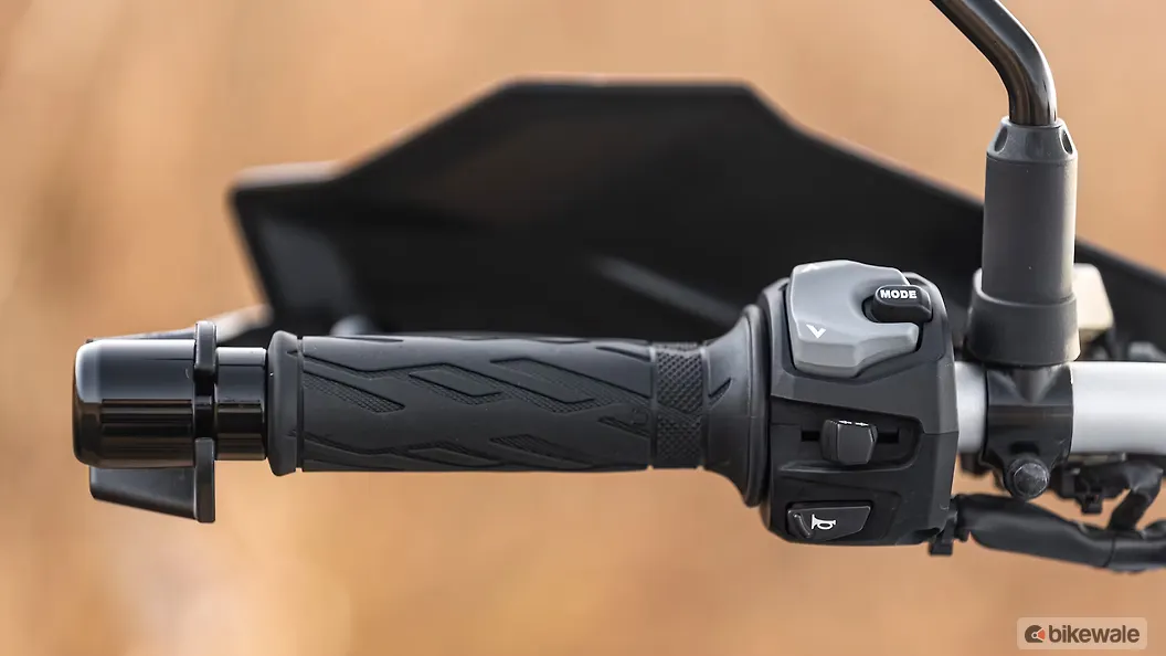 Suzuki V-Strom 800 DE Instrument Cluster Image – BikeWale
