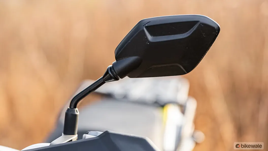 Suzuki V-Strom 800 DE Rear View Mirror Image – BikeWale