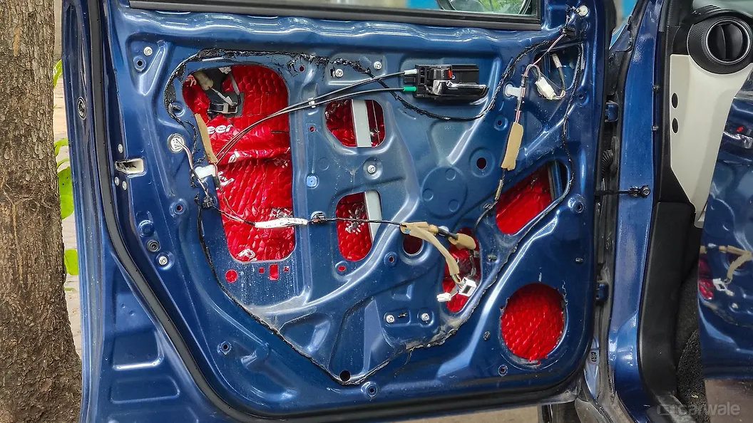 Ignis Left Side View Image, Ignis Photos in India - CarWale