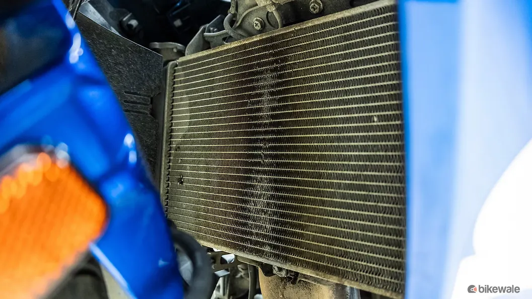 Suzuki GSX-8R Front Disc Brake Caliper Image – BikeWale