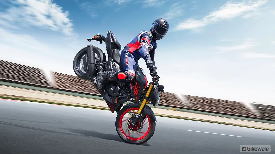 TVS Apache RTR 200 4V Right Side View Image – BikeWale