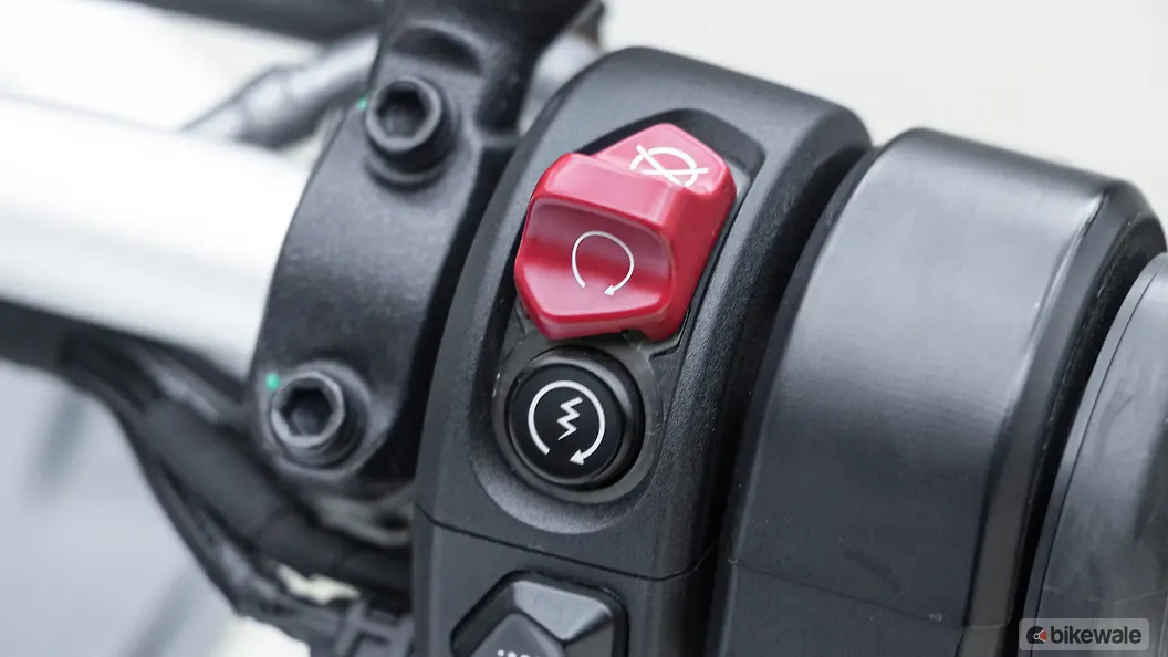 Ducati Multistrada V4 [2024] Self Start Switch Image – BikeWale