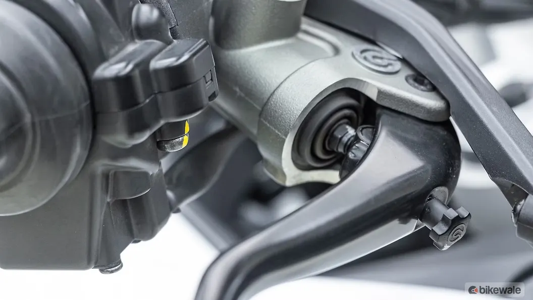 Ducati Multistrada V4 Front Brake Lever Adjuster Image – BikeWale