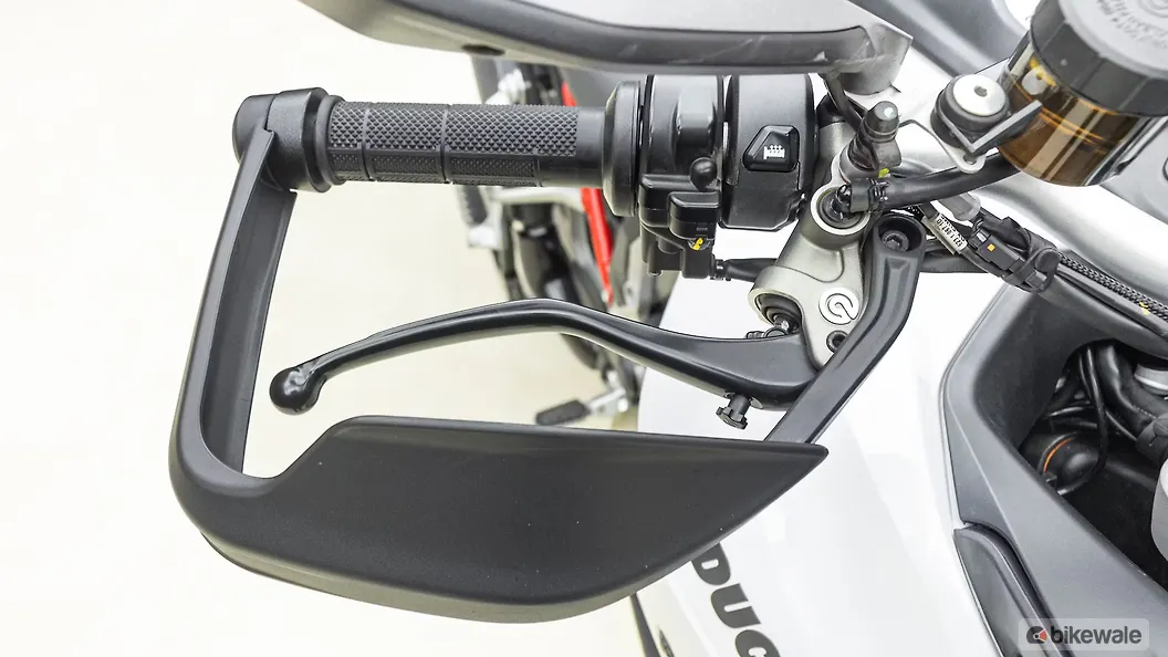 Ducati Multistrada V4 [2024] Gear Shift Lever Image – BikeWale