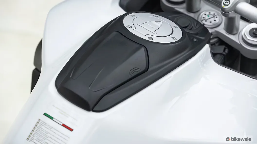 Ducati Multistrada V4 Fuel Tank Image – BikeWale