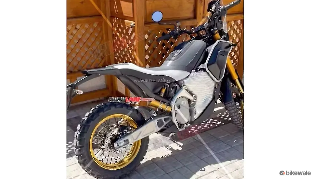 Royal Enfield Himalayan 750 Right Side View Image – BikeWale