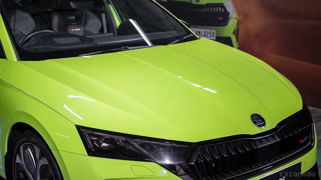 Octavia RS Closed Hood/Bonnet Image, Octavia RS Photos in India - CarWale