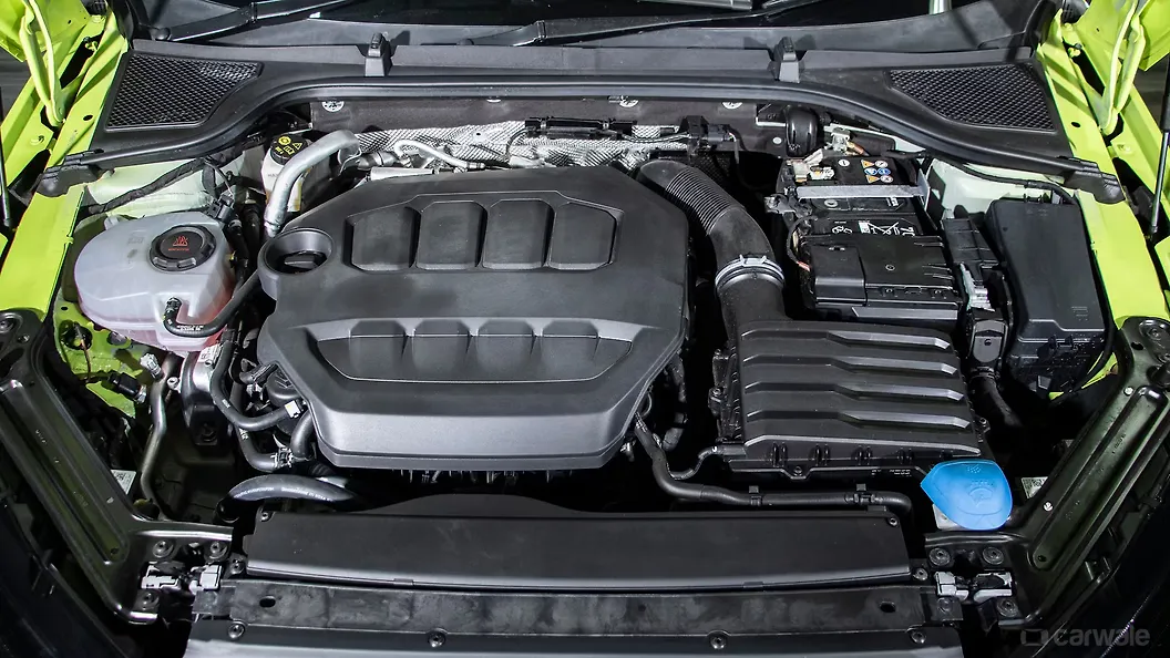 Octavia RS Engine Shot Image, Octavia RS Photos in India - CarWale