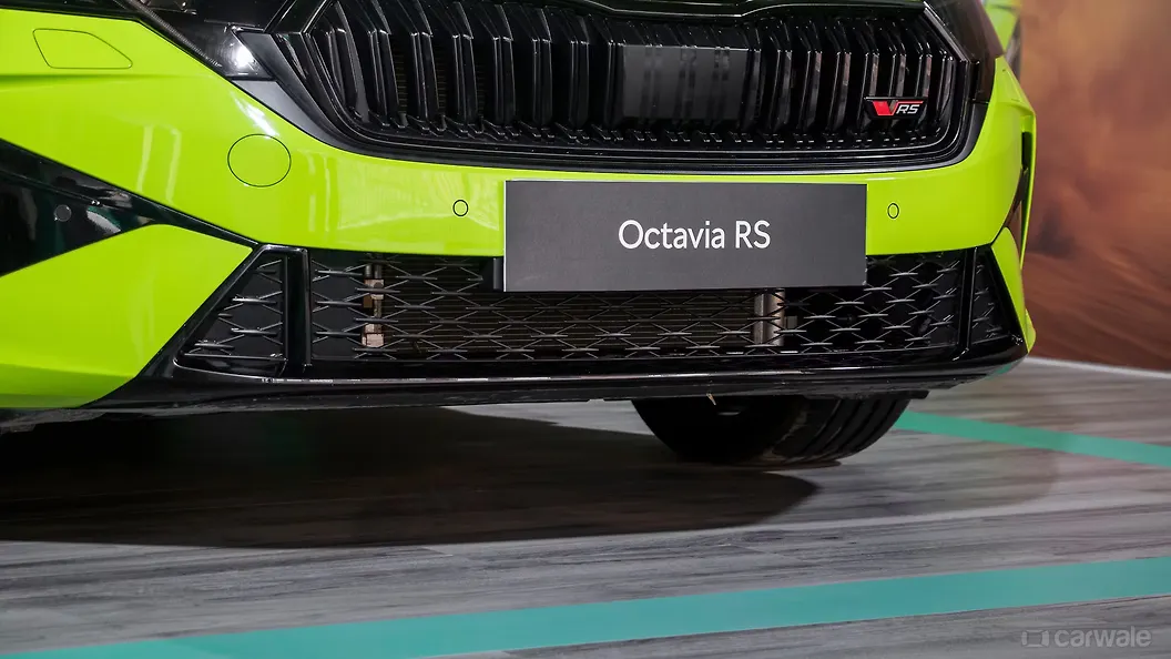 Octavia RS Front Bumper Image, Octavia RS Photos in India - CarWale