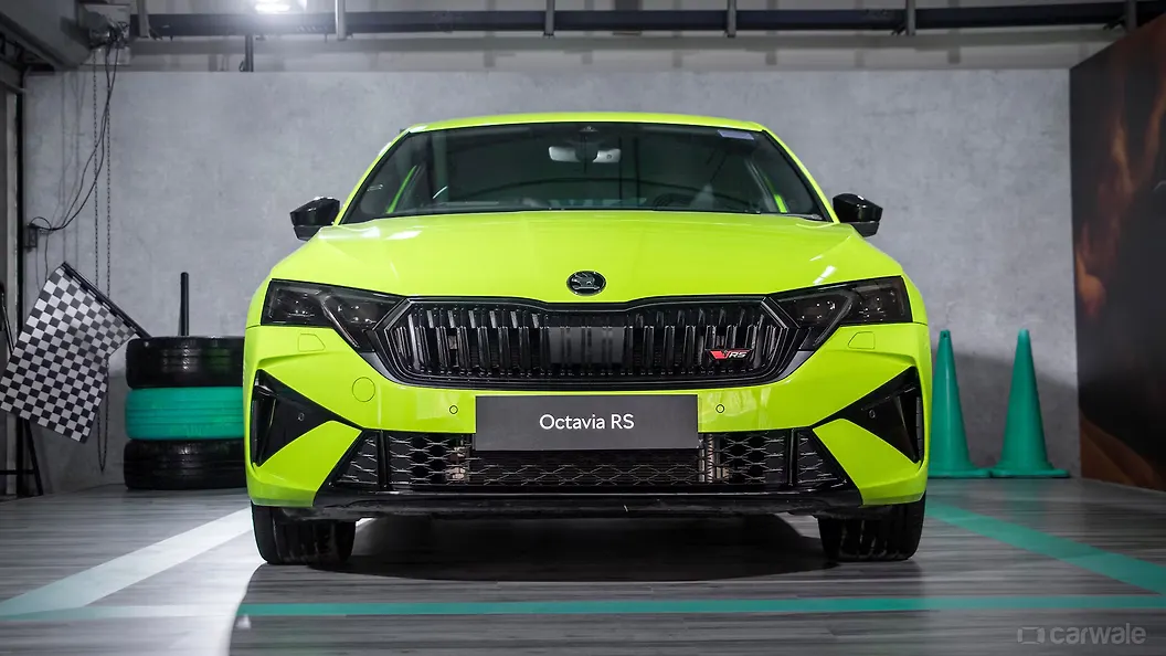 Octavia RS Right Front Three Quarter Image, Octavia RS Photos in India ...