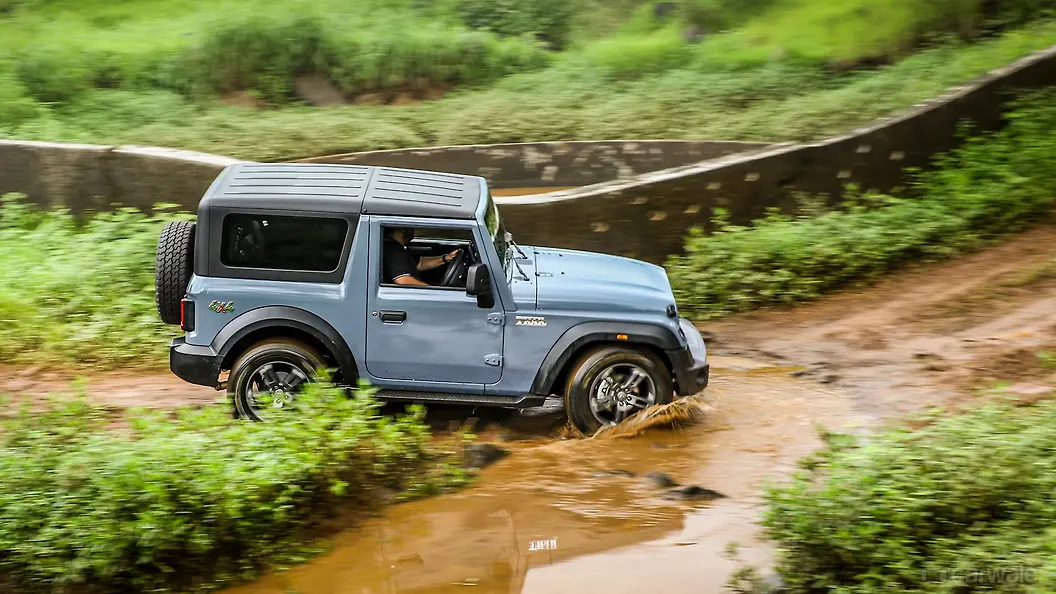 Mahindra Thar Images - Thar Interior & Exterior Photo Gallery [30 ...