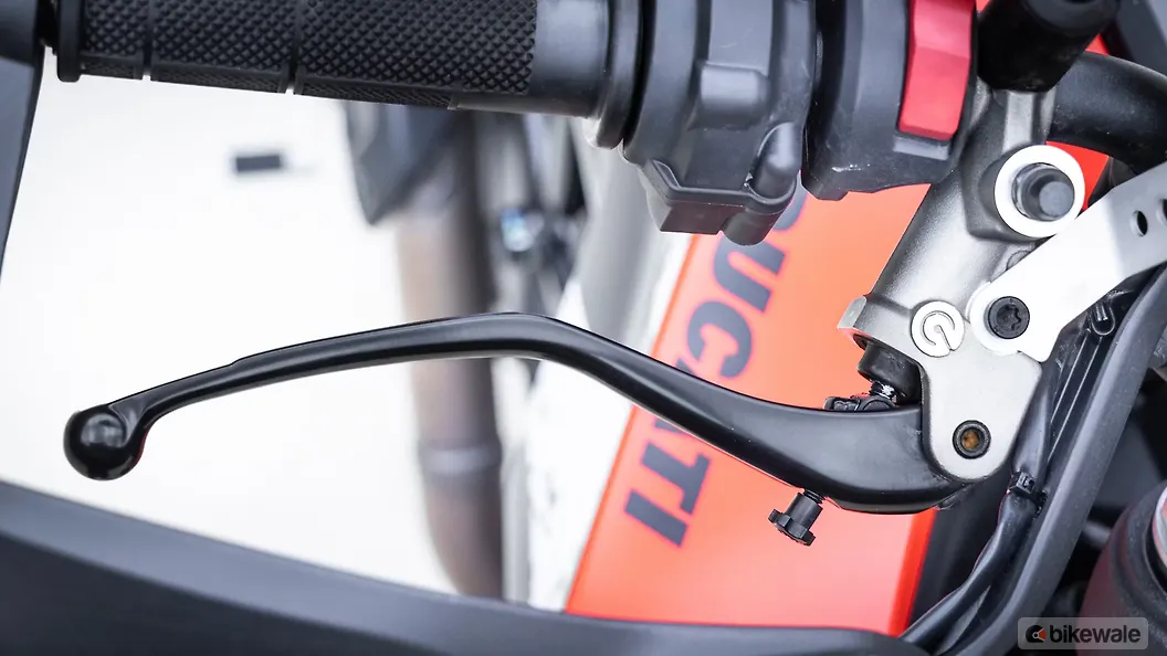 Ducati Hypermotard 950 Front Brake Lever Image – BikeWale