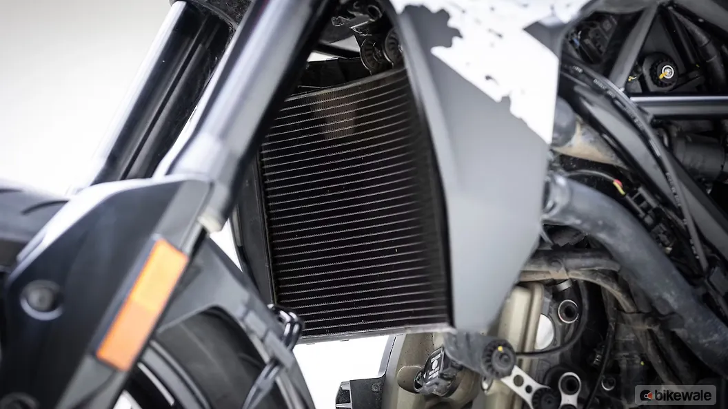 Ducati Hypermotard 950 Radiator Image – BikeWale