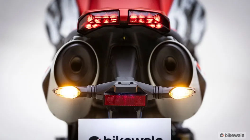 Ducati Hypermotard 950 Rear Turn Indicators Image – BikeWale
