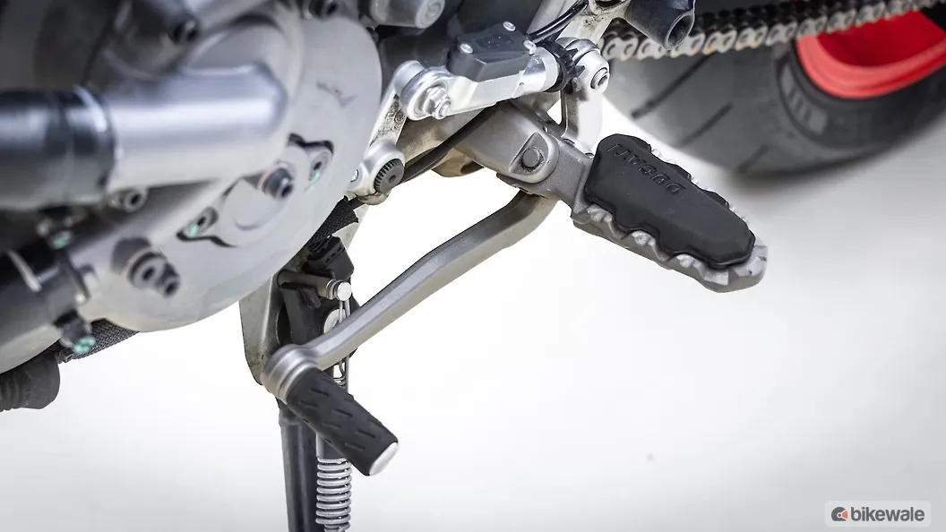 Ducati Hypermotard 950 Daytime Running Lamp Image – BikeWale