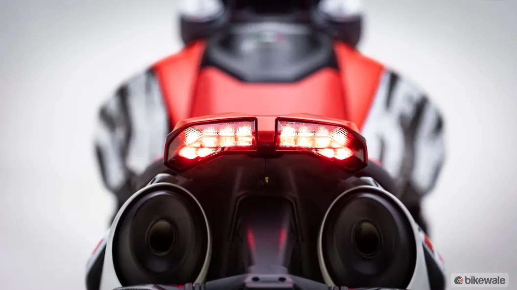 Ducati Hypermotard 950 Tail Light Image – BikeWale