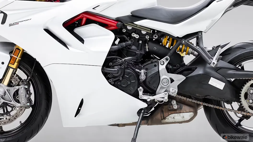 Ducati SuperSport Engine From Right Image – BikeWale
