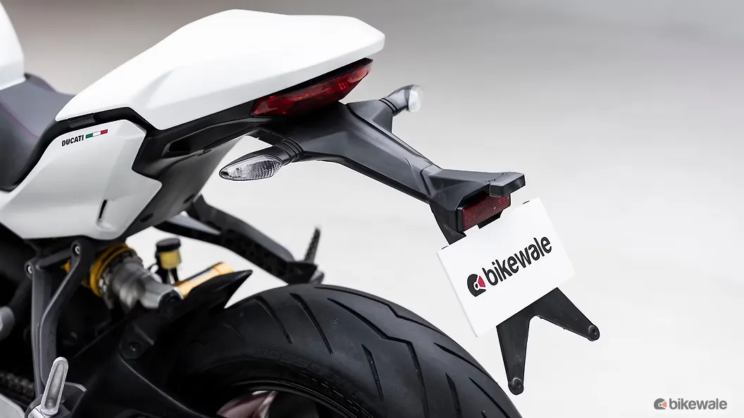 Ducati SuperSport Number Plate Lamp Image – BikeWale