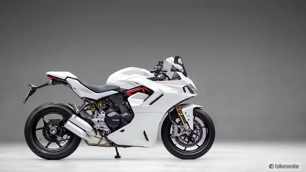 Ducati SuperSport Right Side View Image – BikeWale