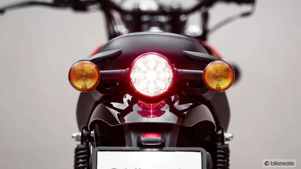 Royal Enfield Hunter 350 Right Side View Image – BikeWale