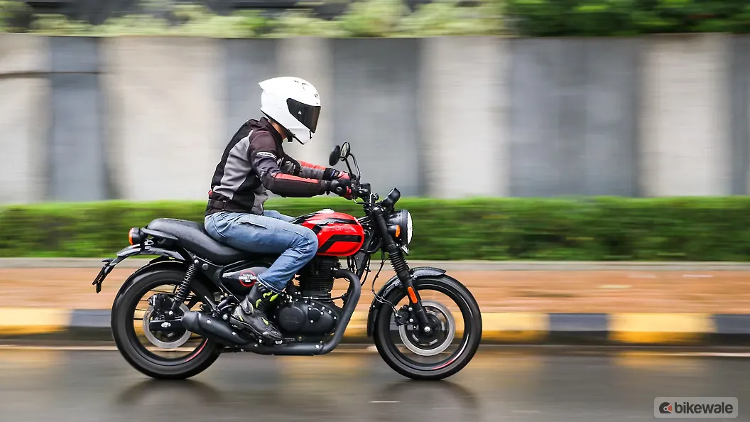 Royal Enfield Hunter 350 Right Side View Image – BikeWale