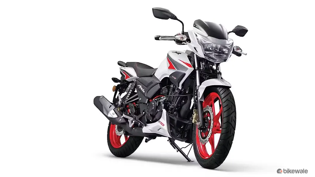 TVS Apache RTR 160 Right Front Three Quarter Image – BikeWale