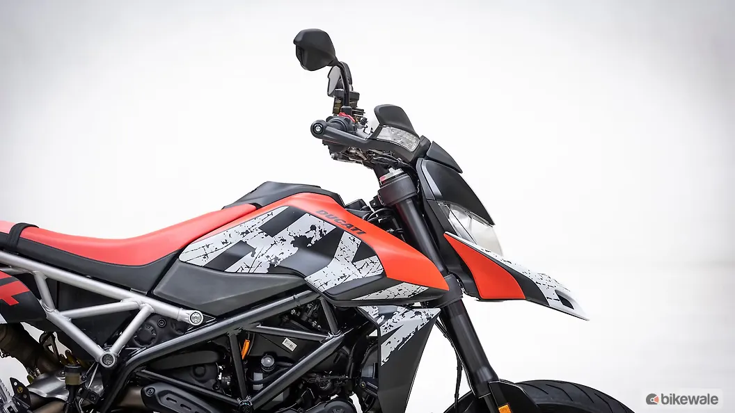 Ducati Hypermotard 950 Right Side View Image – BikeWale