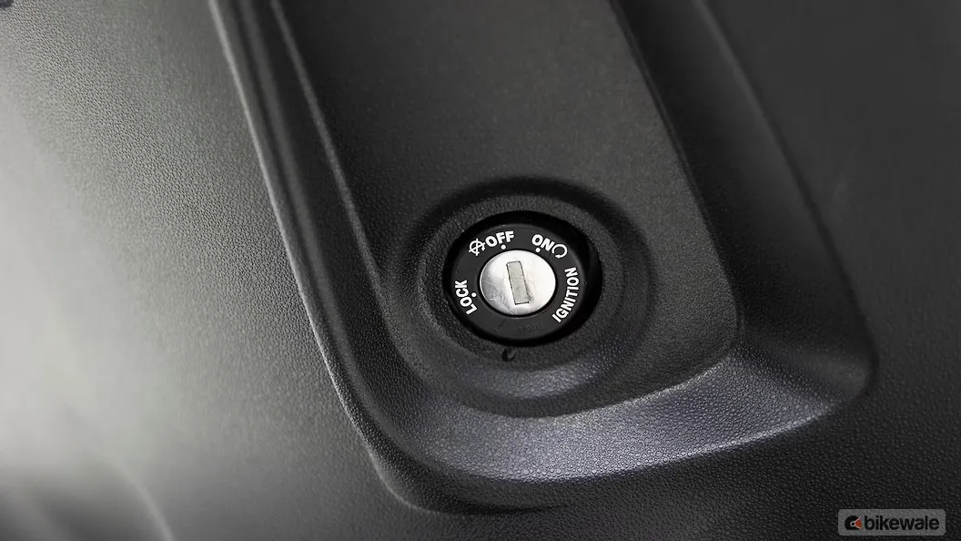 Aprilia SR 175 Seat Lock Release Image – BikeWale