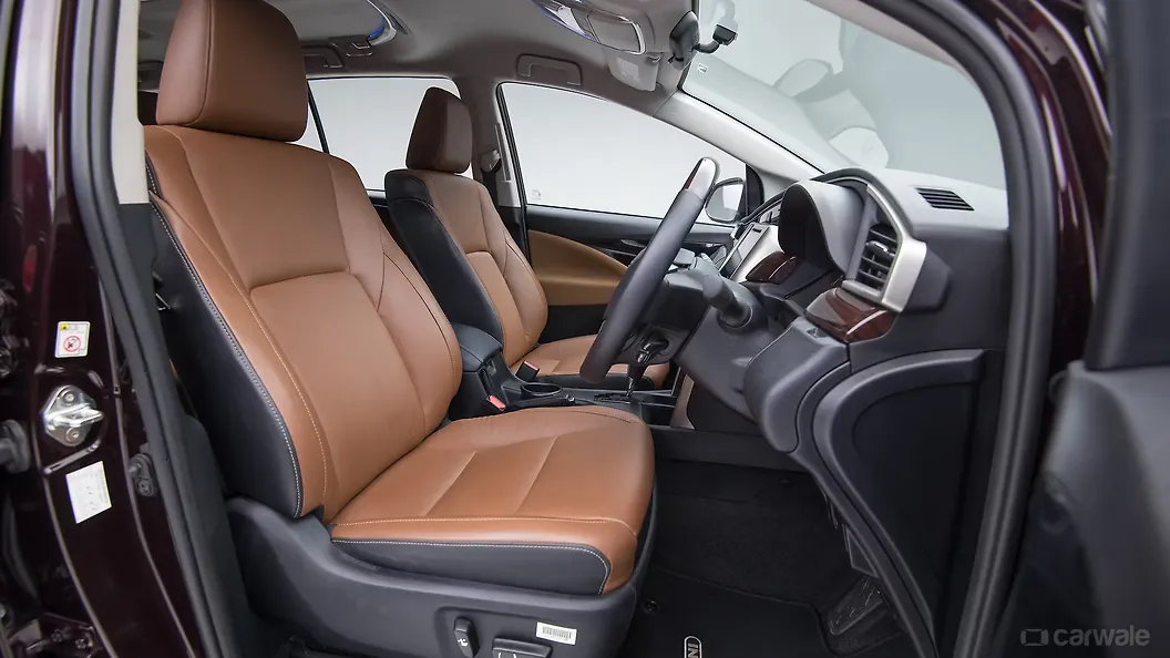 Innova Crysta [2016-2020] Front Row Seats Image, Innova Crysta [2016 ...