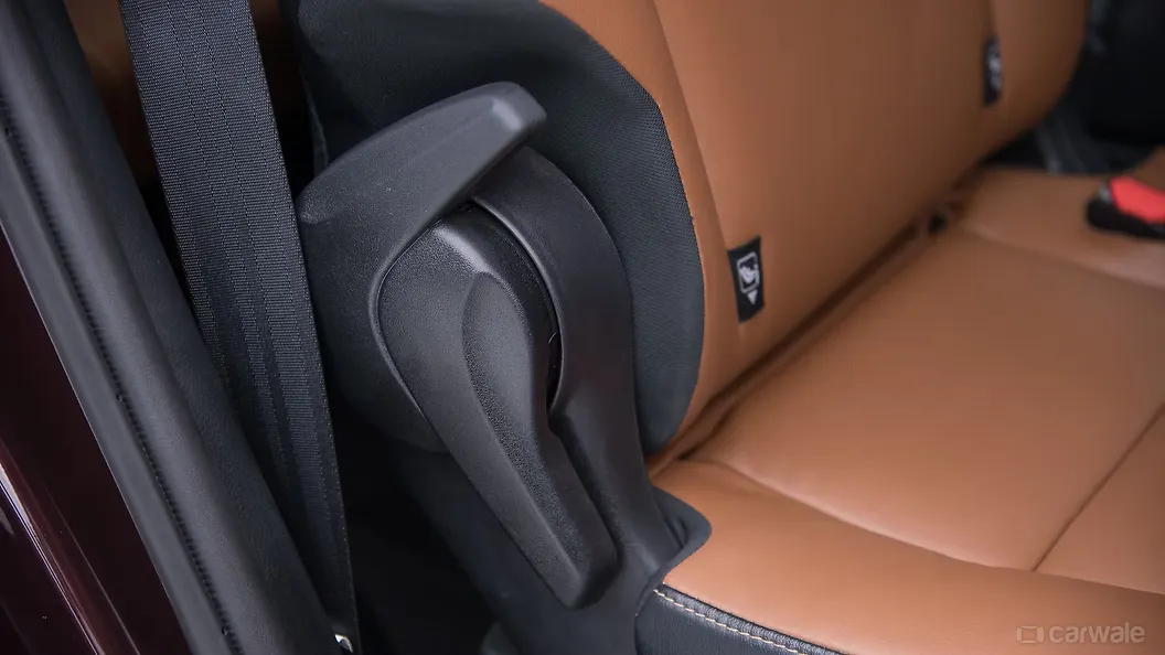 Innova Crysta [2016-2020] Second Row Seat Adjustment Manual Image ...