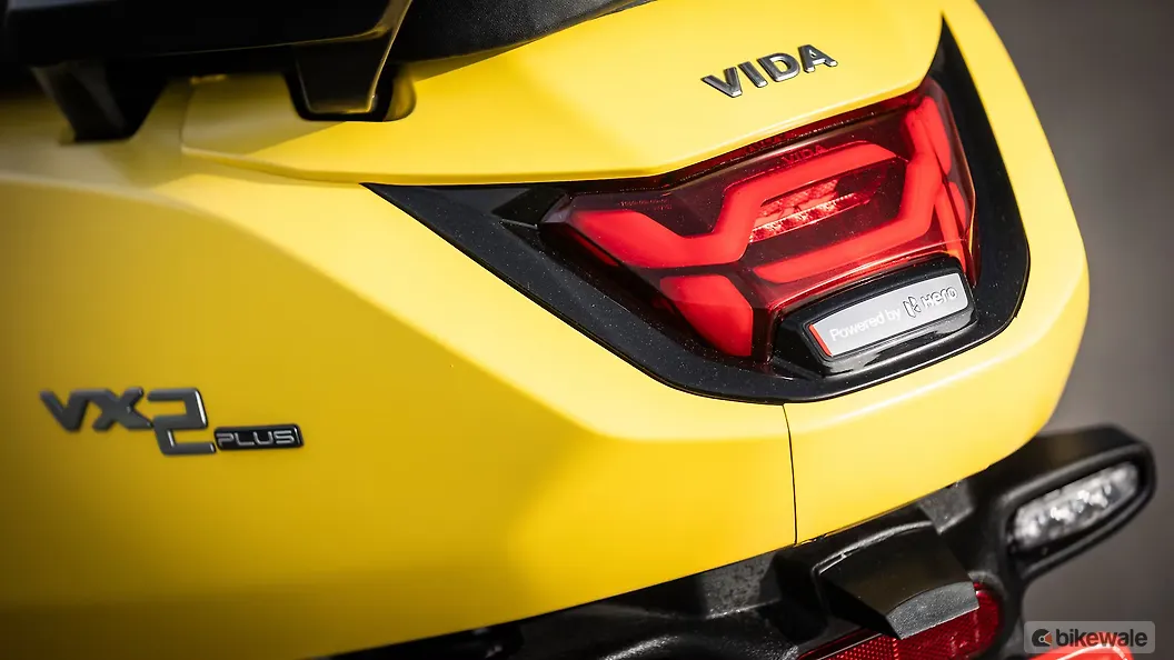 VIDA VX2 Right Front Three Quarter Image – BikeWale