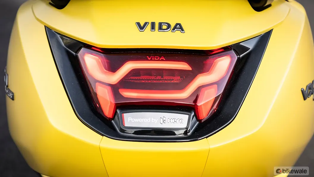VIDA VX2 Right Front Three Quarter Image – BikeWale