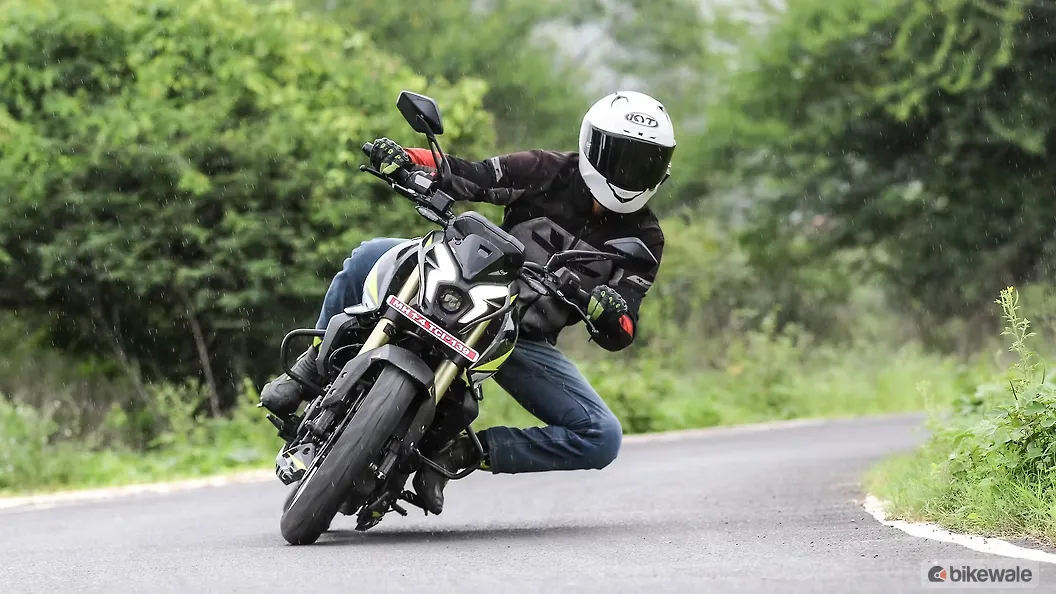 Bajaj Pulsar NS400Z Left Front Three Quarter Image – BikeWale