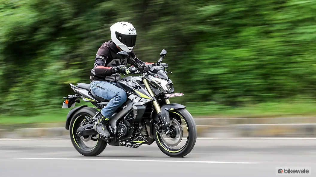 Bajaj Pulsar NS400Z Right Front Three Quarter Image – BikeWale
