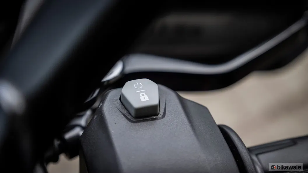 TVS Apache RTR 310 Keyless Ignition Switch Image – BikeWale