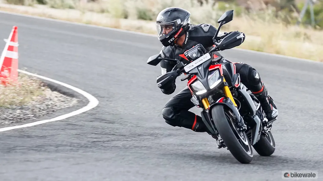 TVS Apache RTR 310 Left Front Three Quarter Image – BikeWale