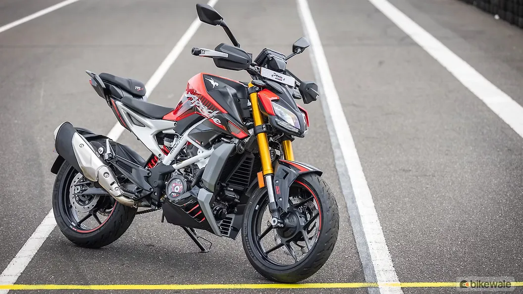 TVS Apache RTR 310 [2023-2024] Right Front Three Quarter Image – BikeWale