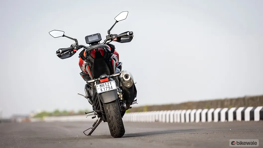 TVS Apache RTR 310 Rear View Image – BikeWale