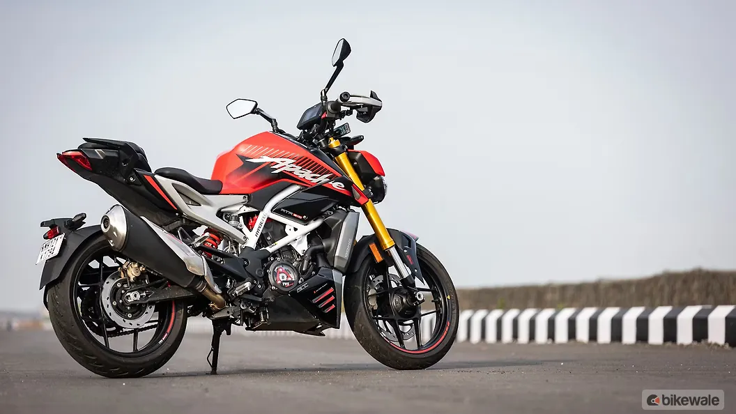 TVS Apache RTR 310 Right Rear Three Quarter Image – BikeWale
