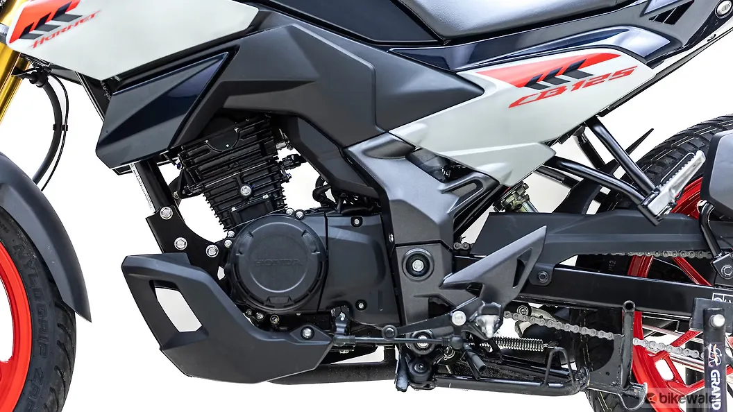 Honda CB 125 Hornet Engine From Right Image – BikeWale